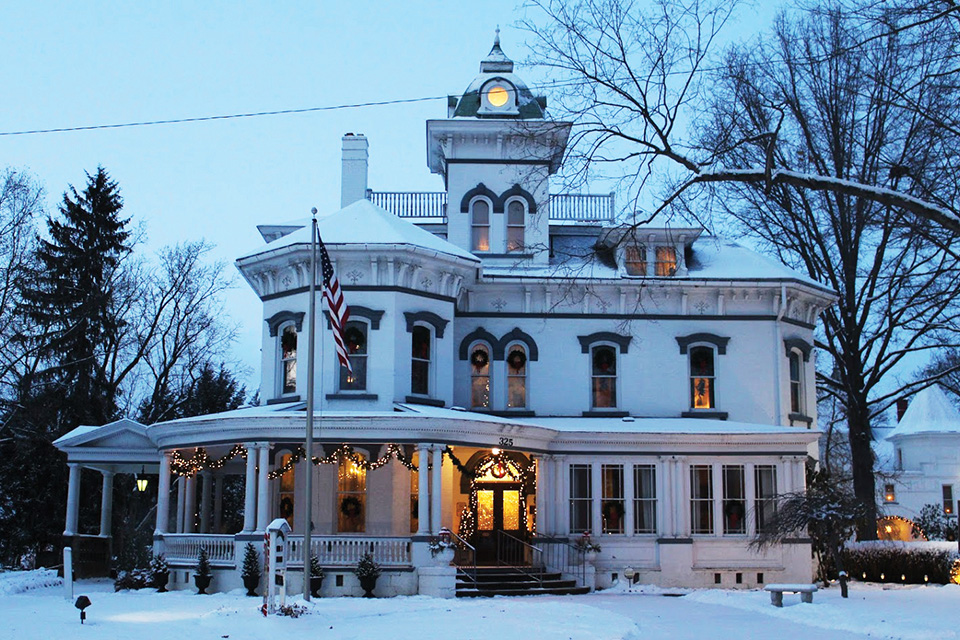 Step Into Holidays Past at These 5 Historic Ohio Homes
