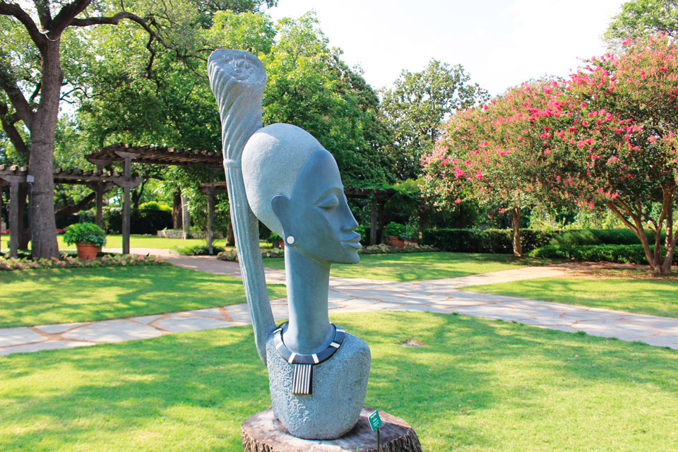 A Garden of Wonders: Stone Sculptures of Zimbabwe